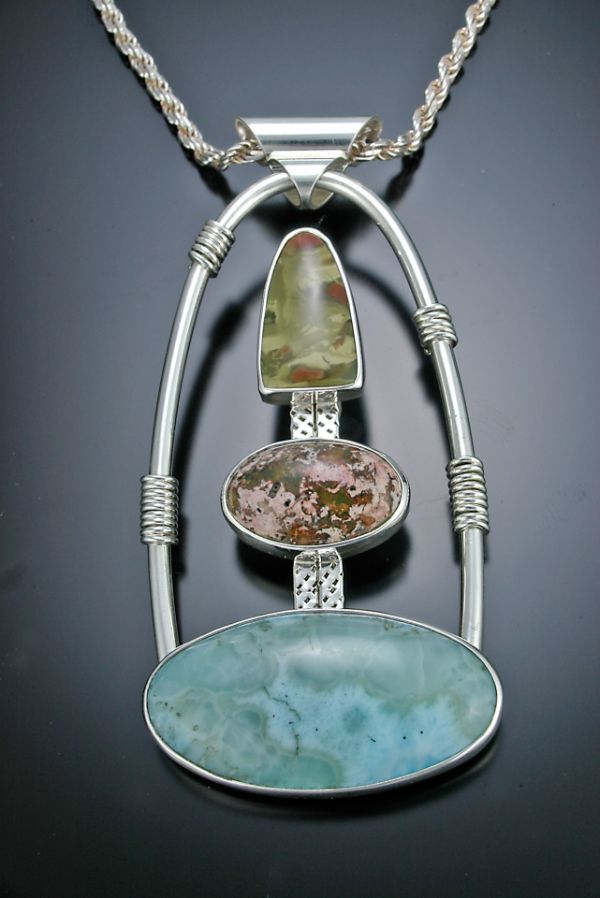 Art at Hidden River - Artists Circle